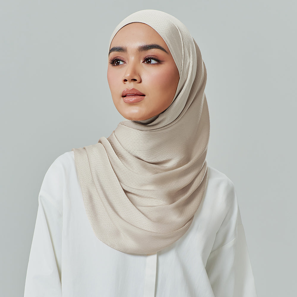 Sofya in Alfalfa | TudungPeople