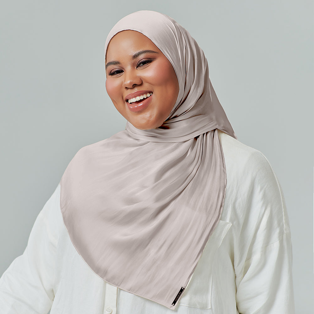 Leia in Silver Fox | TudungPeople