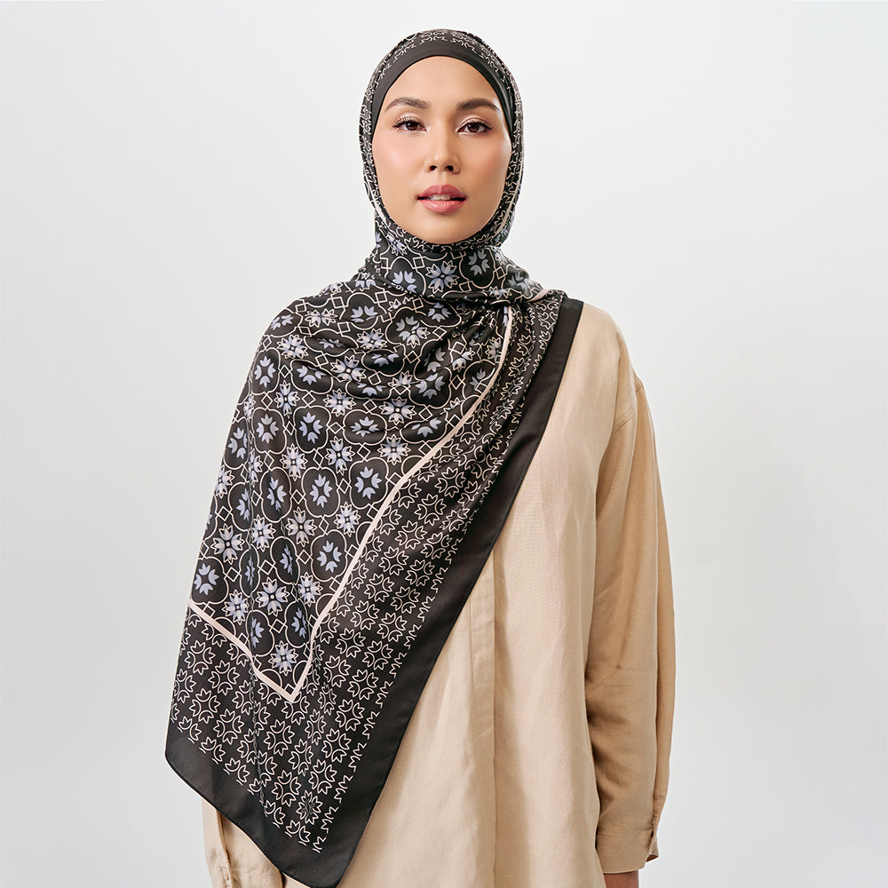 Niya Neu in Jet | TudungPeople